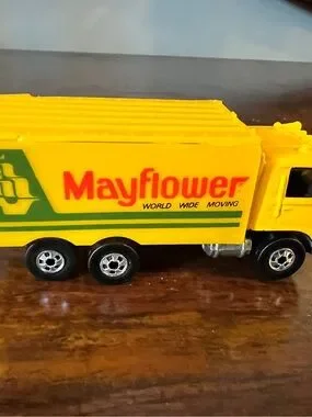 Hot Wheels | Toys | 984 Hot Wheels Mayflower World Wide Moving Highway ...